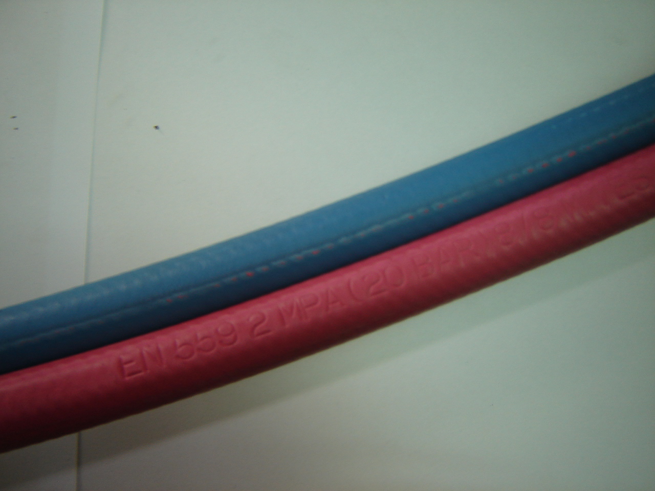 Σωλήνας Ελαστικός Αερίων ΕΝ559 + 100ºC - Welding hose | P.S.KALLITSIS